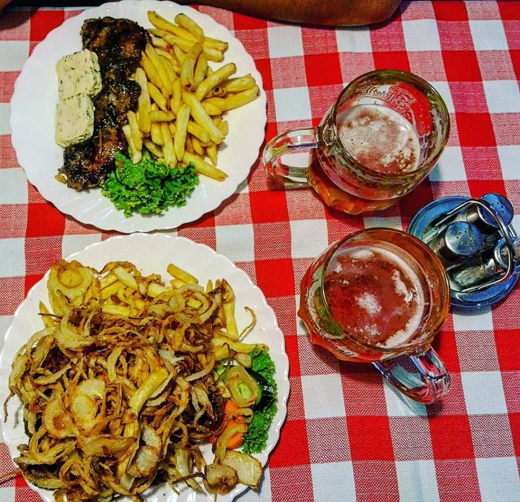 20 Best Traditional Hungarian Restaurants in Budapest - Framey