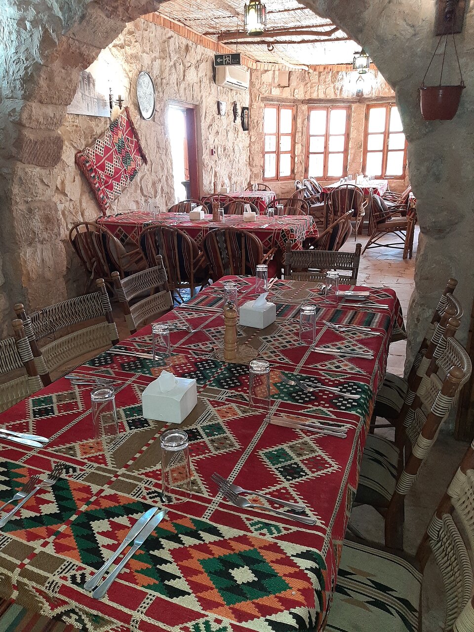 Top 20 Restaurants in Petra, Jordan: A Foodie’s Paradise - Framey