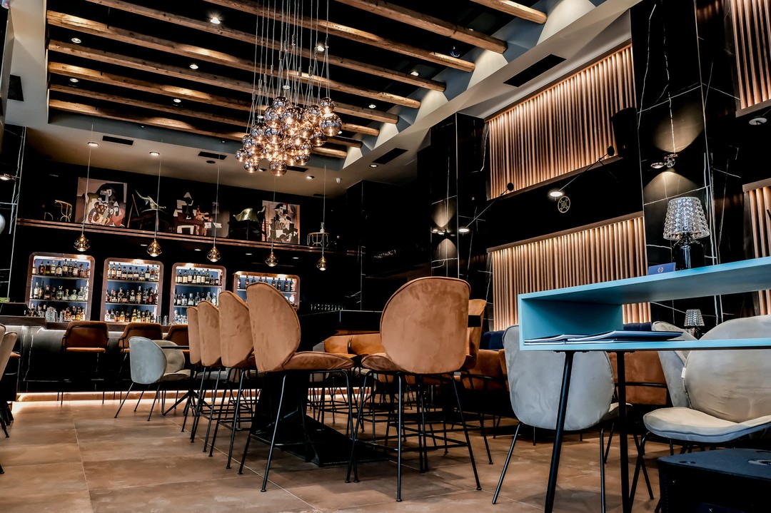 25 Best Athens Restaurants and Bars - Framey