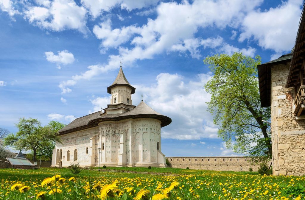15 Most Beautiful Monasteries In Romania You Must Visit - Framey