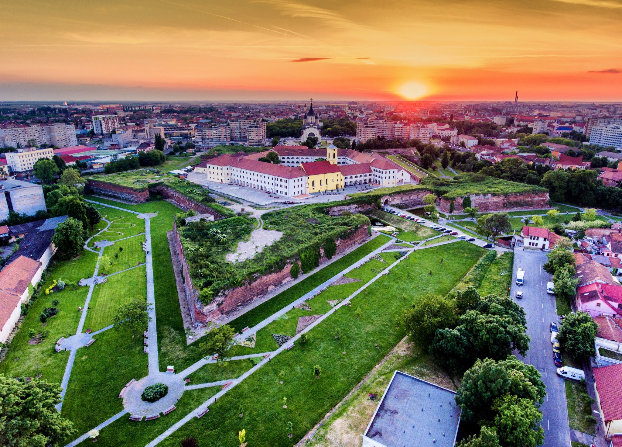 10 Best Places To Visit In Oradea For A Beautiful Vacation - Framey