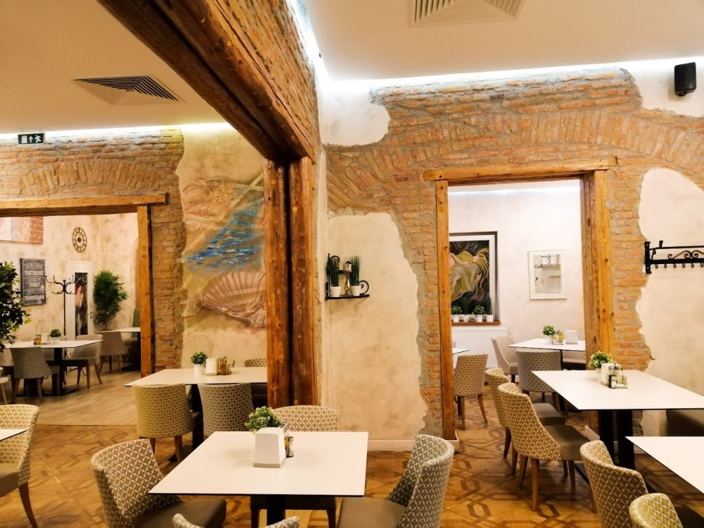Best Breakfast and Brunch Spots in Brasov - Framey