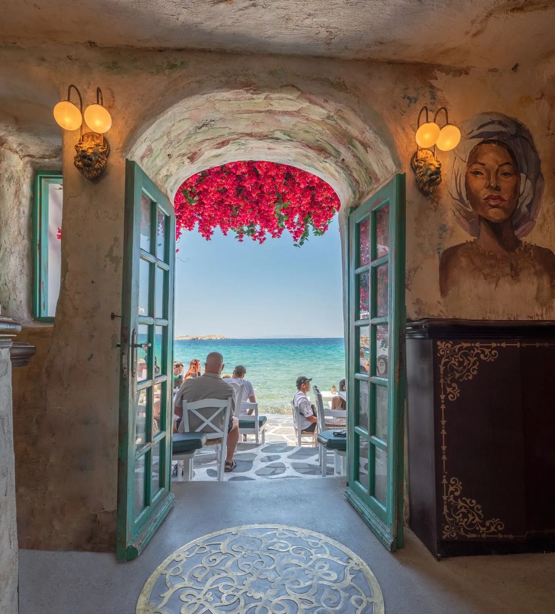 Best Bars in Mykonos You Must Visit - Framey