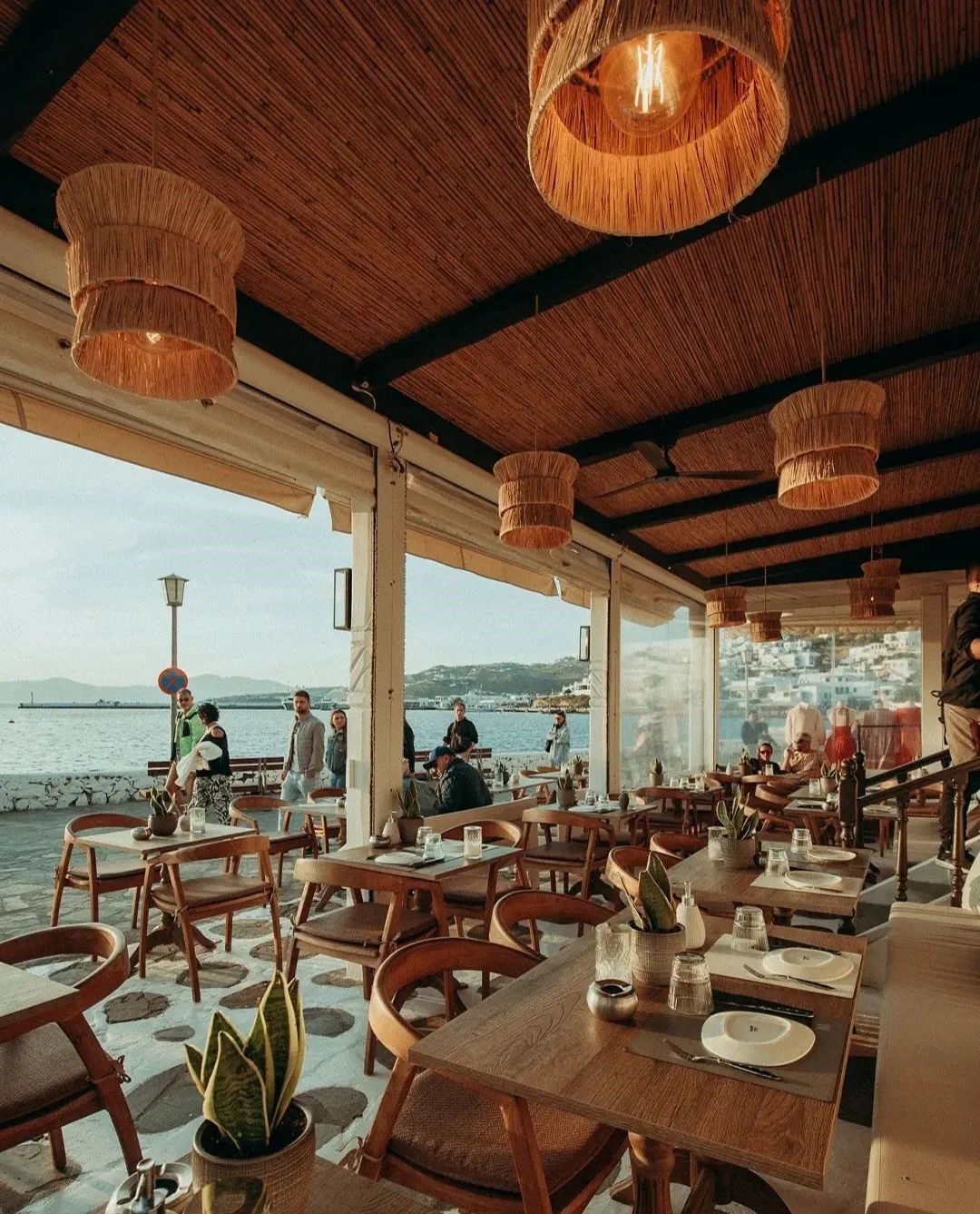 Dining in Style: Top 20 Restaurants to Try in Mykonos - Framey