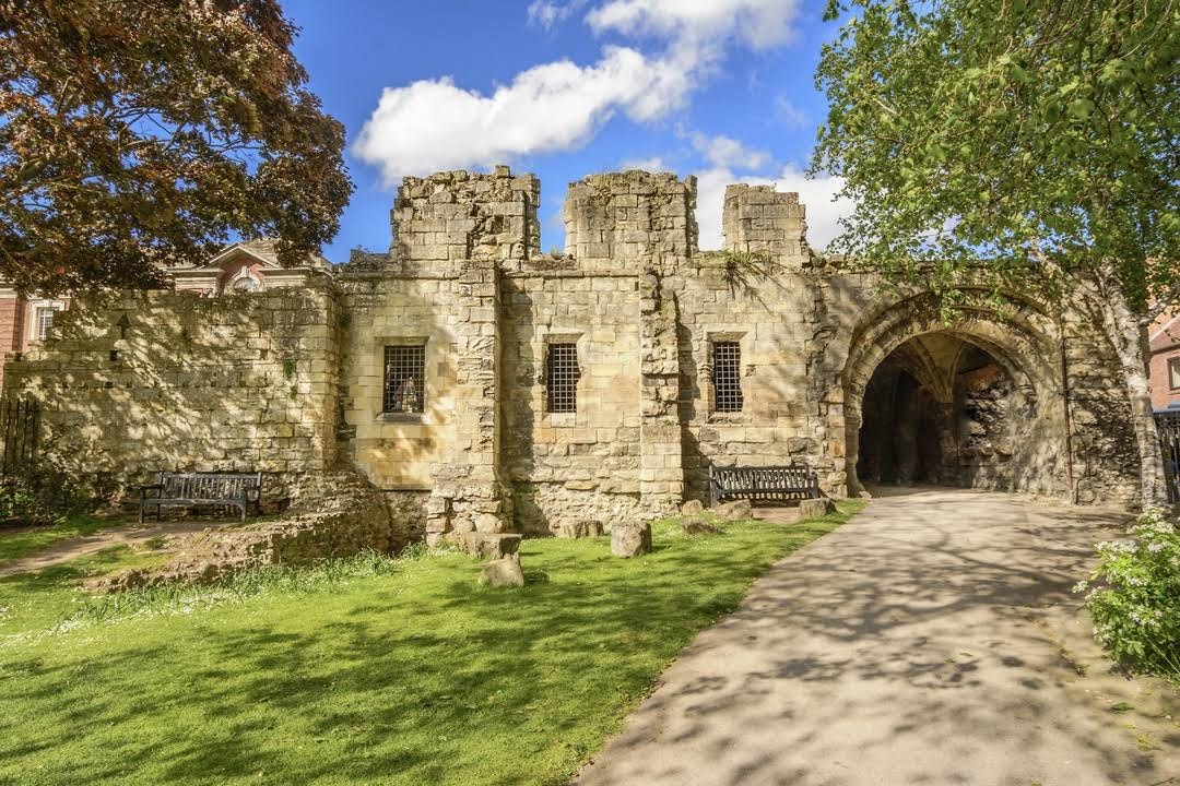 Exploring York, England: Top 15 Must-Do & Visit Activities - Framey Exploring York, England: Top 15 Must-Do & Visit Activities - Framey