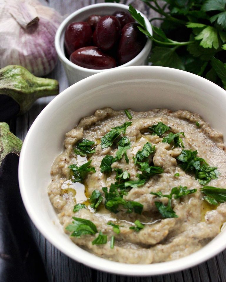 25 Traditional Greek Dishes - Unveiling the Culinary Treasures of ...