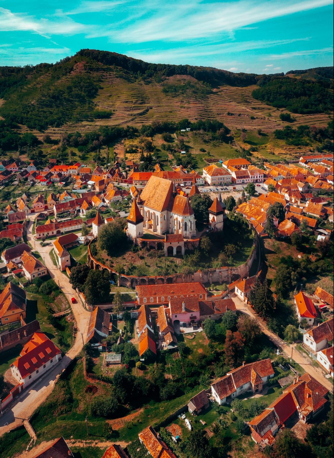 25 Famous Landmarks in Romania, from Dracula's Castle to the Danube ...