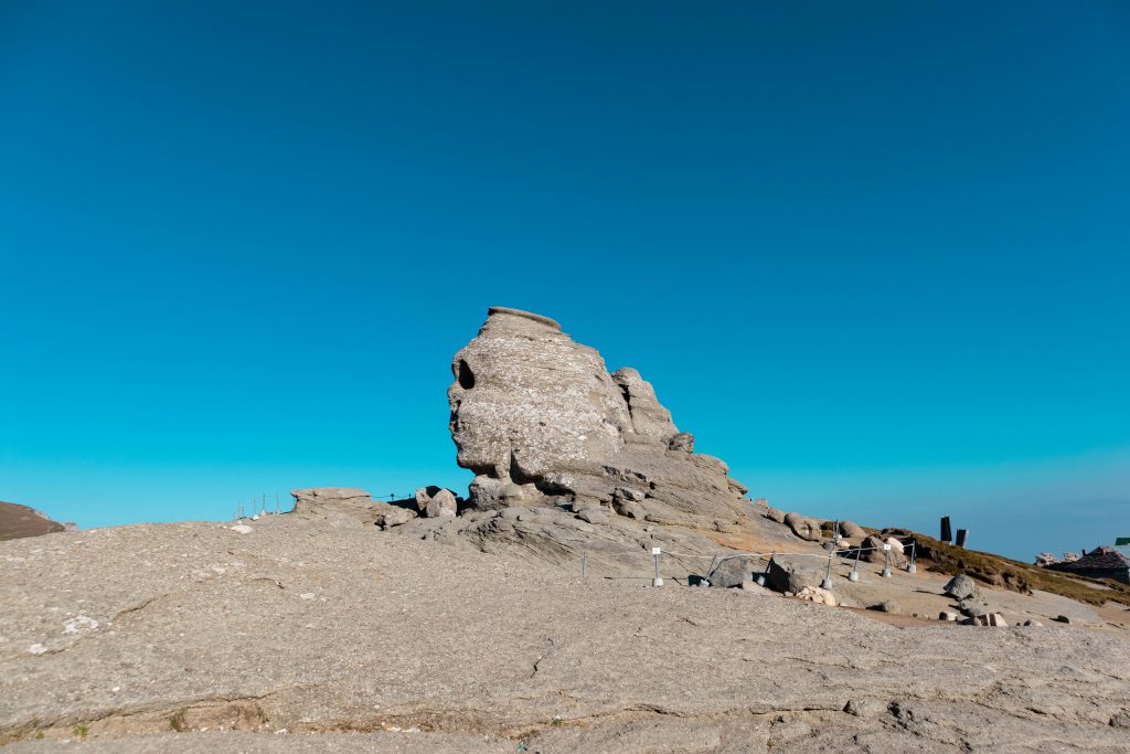 25 Famous Landmarks in Romania, from Dracula's Castle to the Danube ...